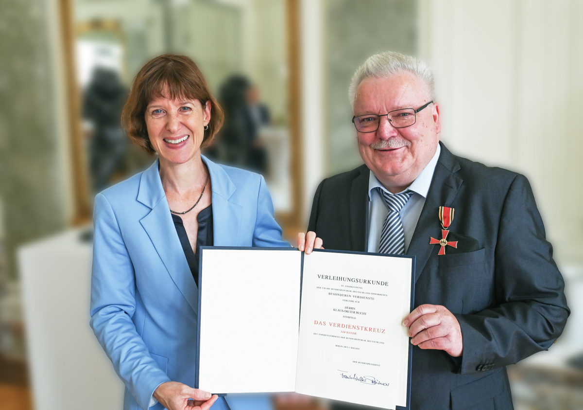 Klaus-Dieter Rucht mit Auszeichnung geehrt | soziales.hessen.de